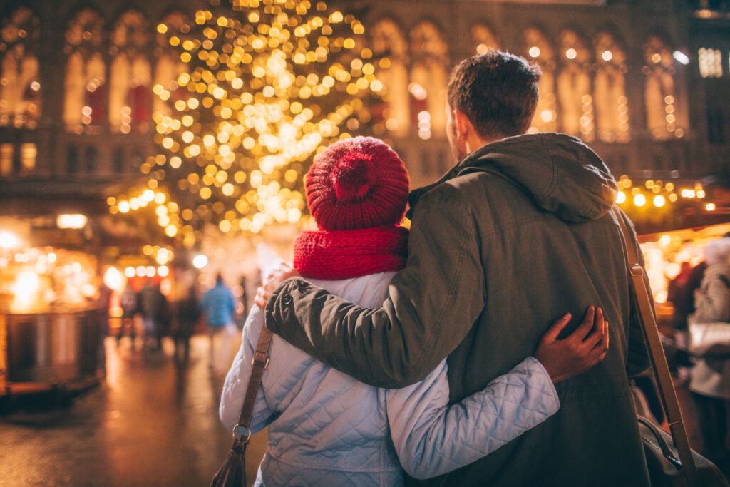6 Great Romantic Holiday Dates - iMOM