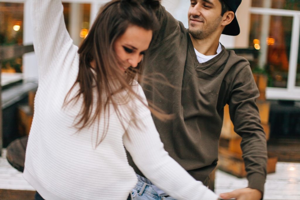 8 Throwback Thursday Ideas for Date Night - iMOM