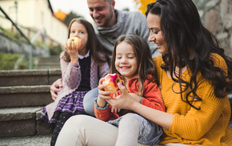 5 Simple Ways to Have a Better Family Life - iMOM
