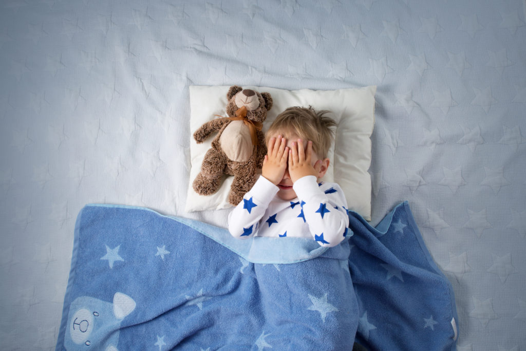 21 Fixes When Your Kid's Afraid of the Dark - iMOM