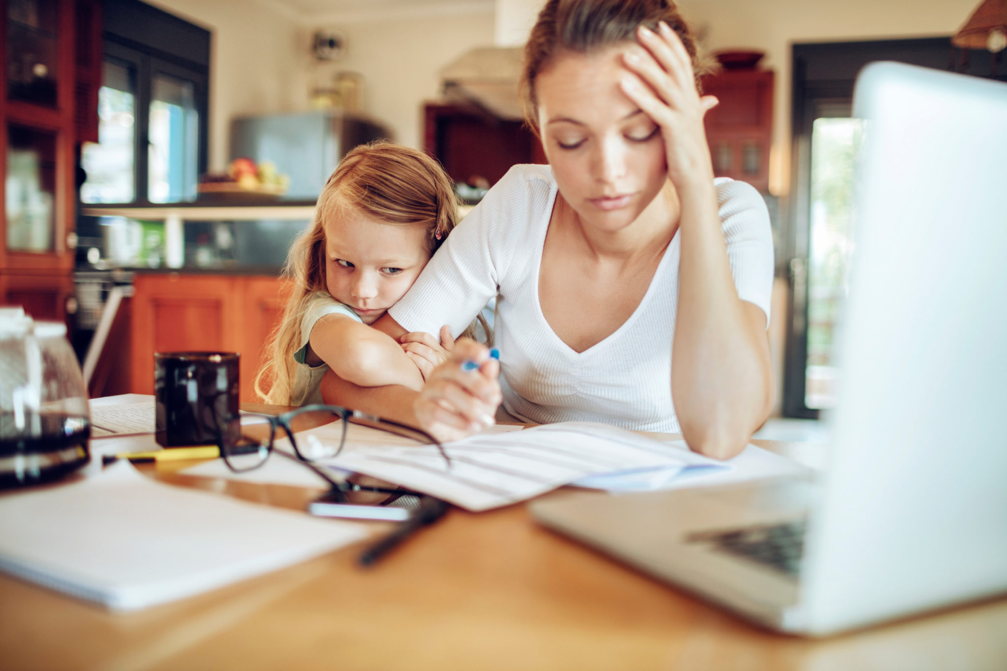 5 Ways Single Moms Harbor Guilt and How to Crush It - iMOM