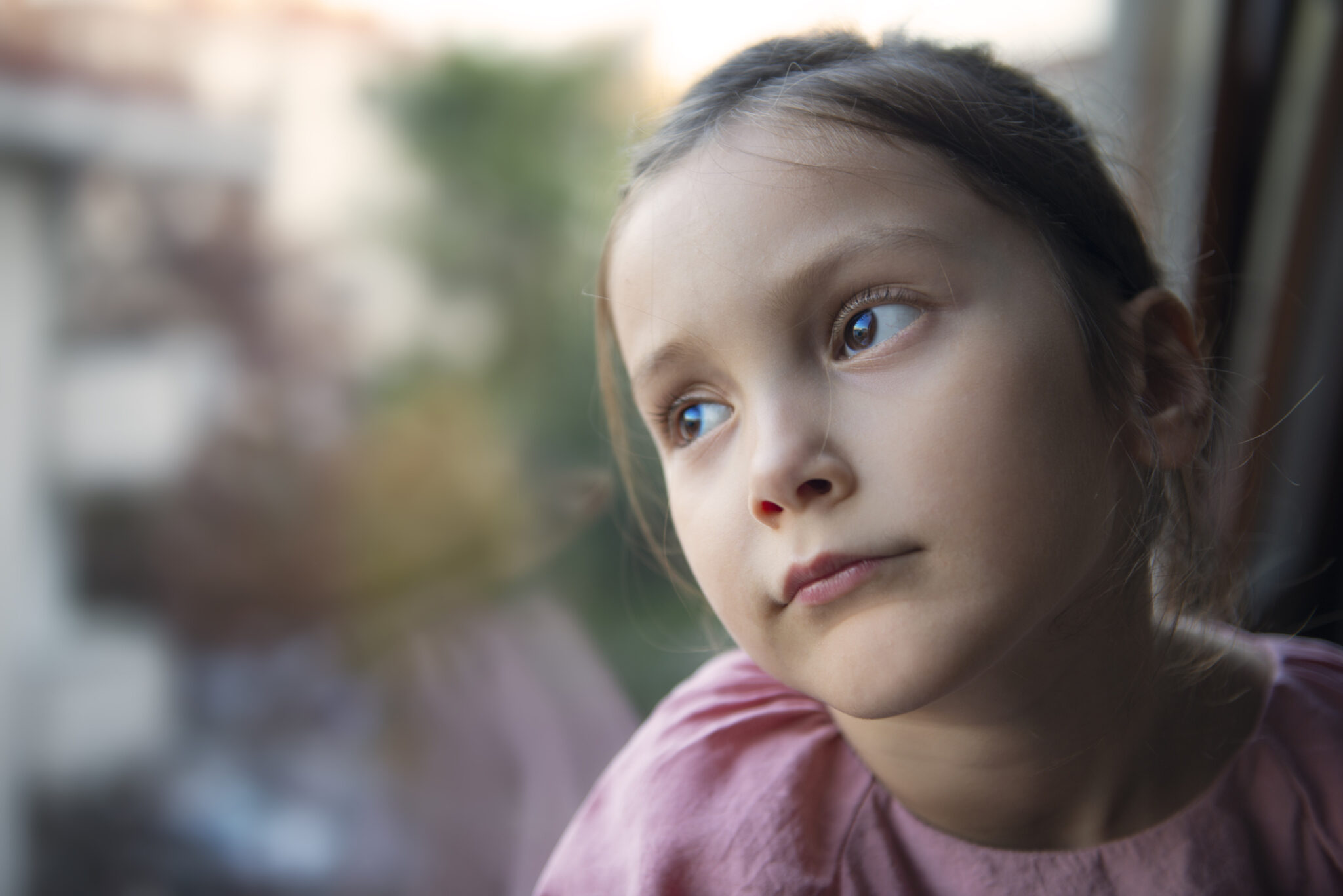 5 Reasons Your Kids Need To See Your Weaknesses - iMOM