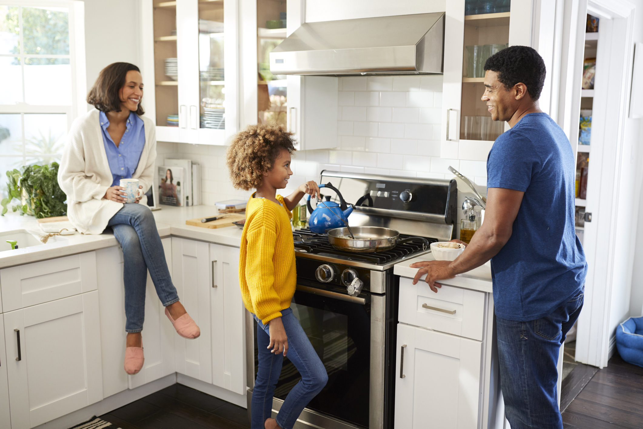 5 Things Kids Can Learn From Your Marriage - iMOM
