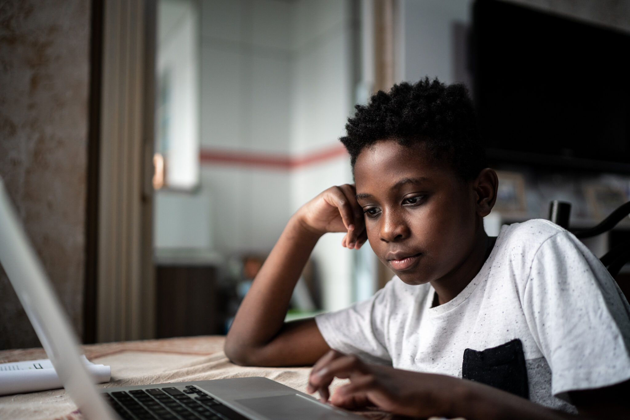 How to Teach Your Kids to Receive Criticism: 7 Ways - iMOM