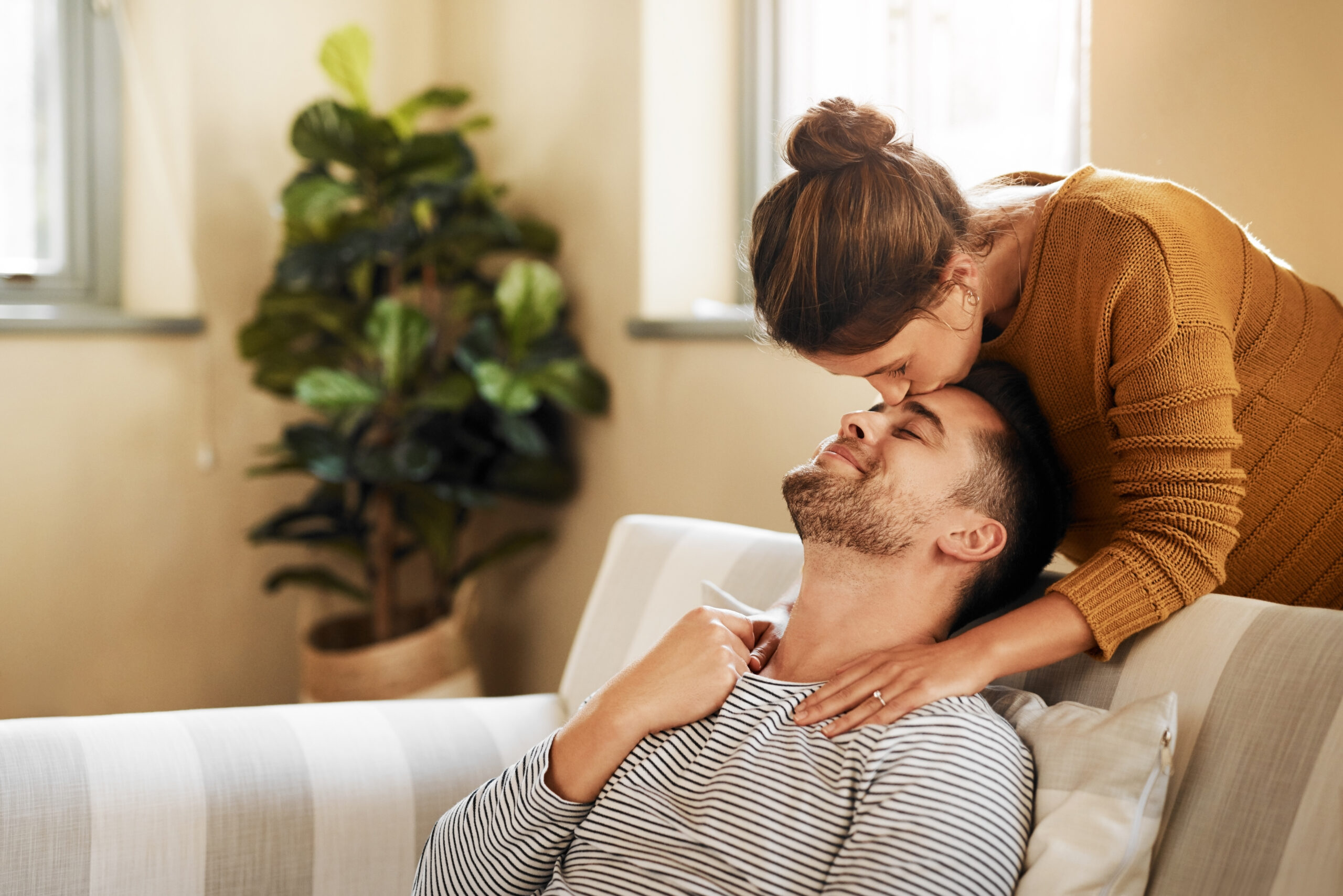 Kissing In Marriage 5 Kisses To Give To Deepen Your Relationship Imom